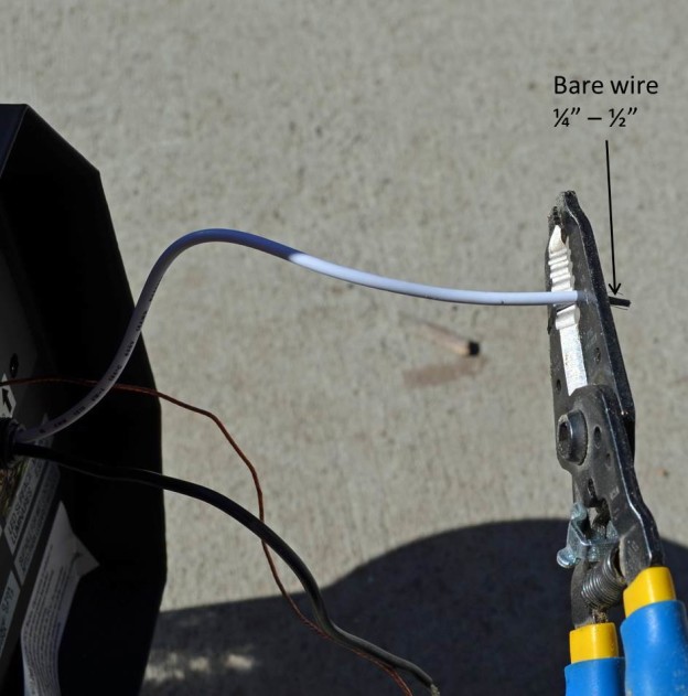 How to replace a light fixture (outdoor) tutorial - Her Tool Belt